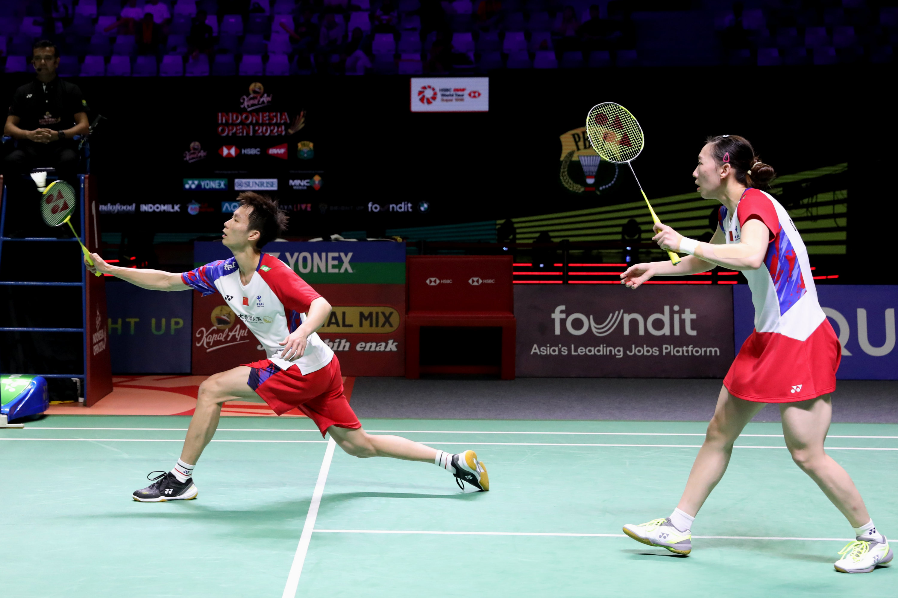 Hasil Semifinal Arctic Open 2025: China Segel 1 Gelar, Idola Gregoria ...
