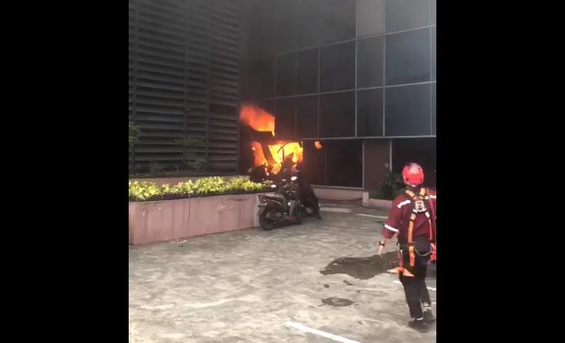 Gedung Sentra Mulia Kemenkumham Dilalap Api - TribunNews.com