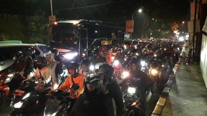 Macet Parah di Kawasan Puncak Bogor, Pilih Kembali Menginap Setelah ...