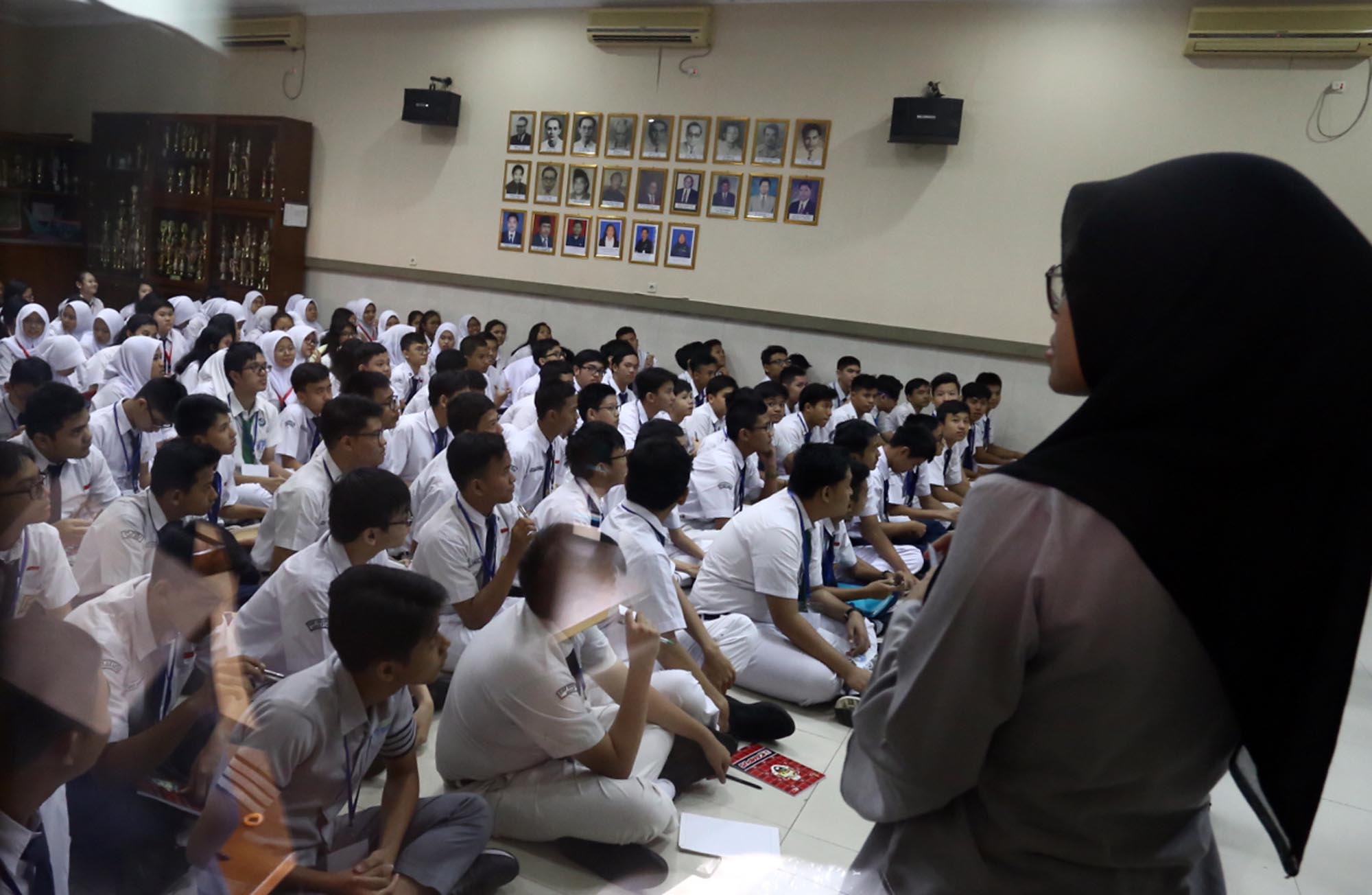 180 Teka-teki MPLS dan Artinya: Chiki Pembohong, Planet Sedih, Air ...