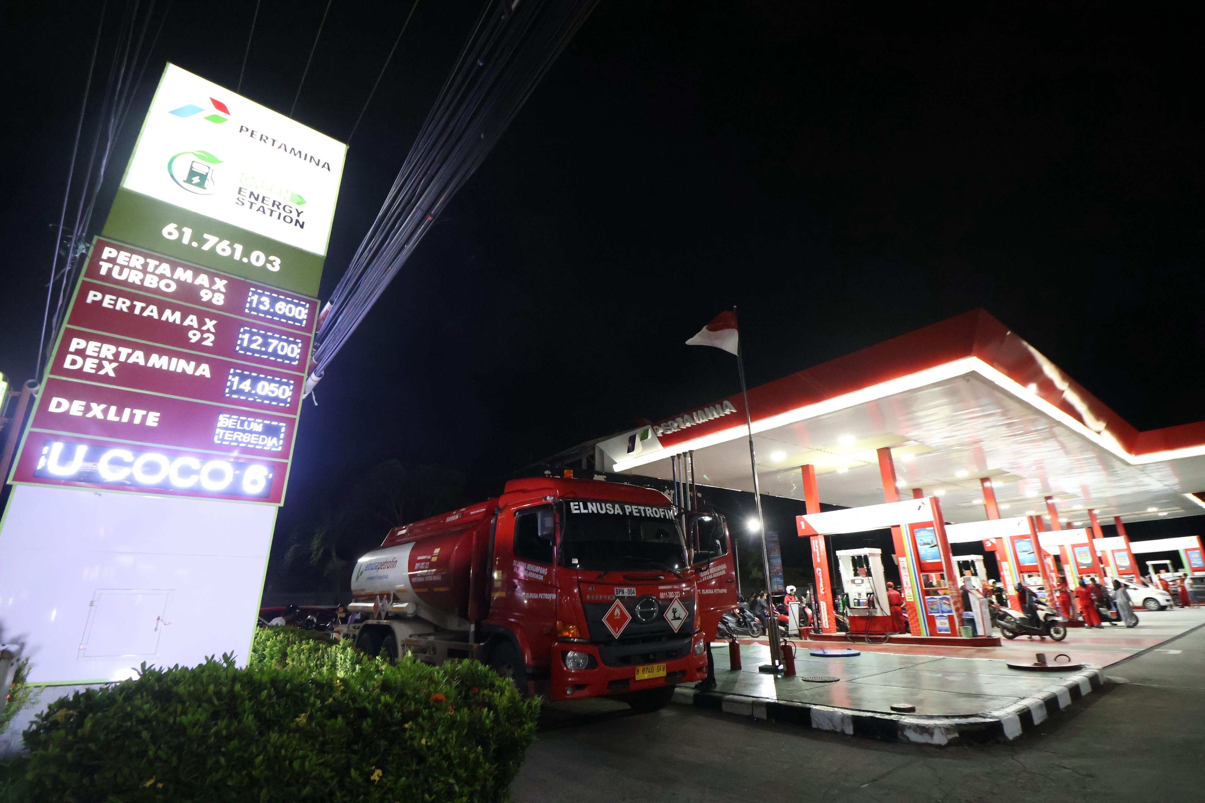 Tanker Suplai Pertamax Tiba Dinihari, Pertamina Patra Niaga Segera ...
