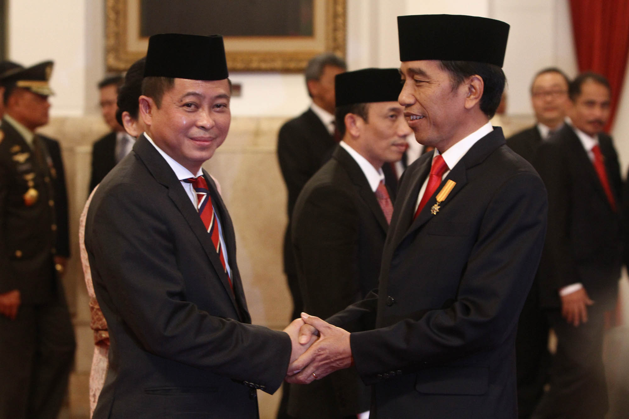 Sosok Ignasius Jonan, Menteri ESDM Era Jokowi, Namanya Disorot Kisruh ...