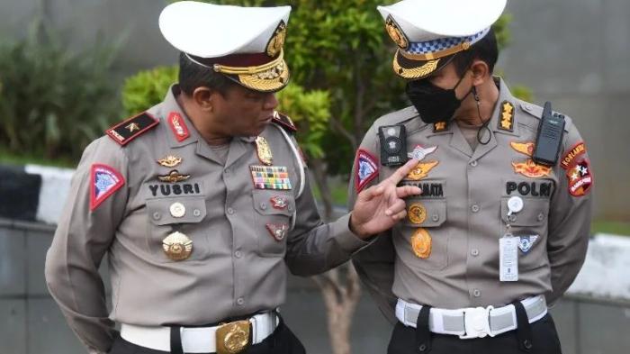 Seragam Baru Polantas Resmi Diterapkan, Ini Perbedaan Seragam Baru dan ...