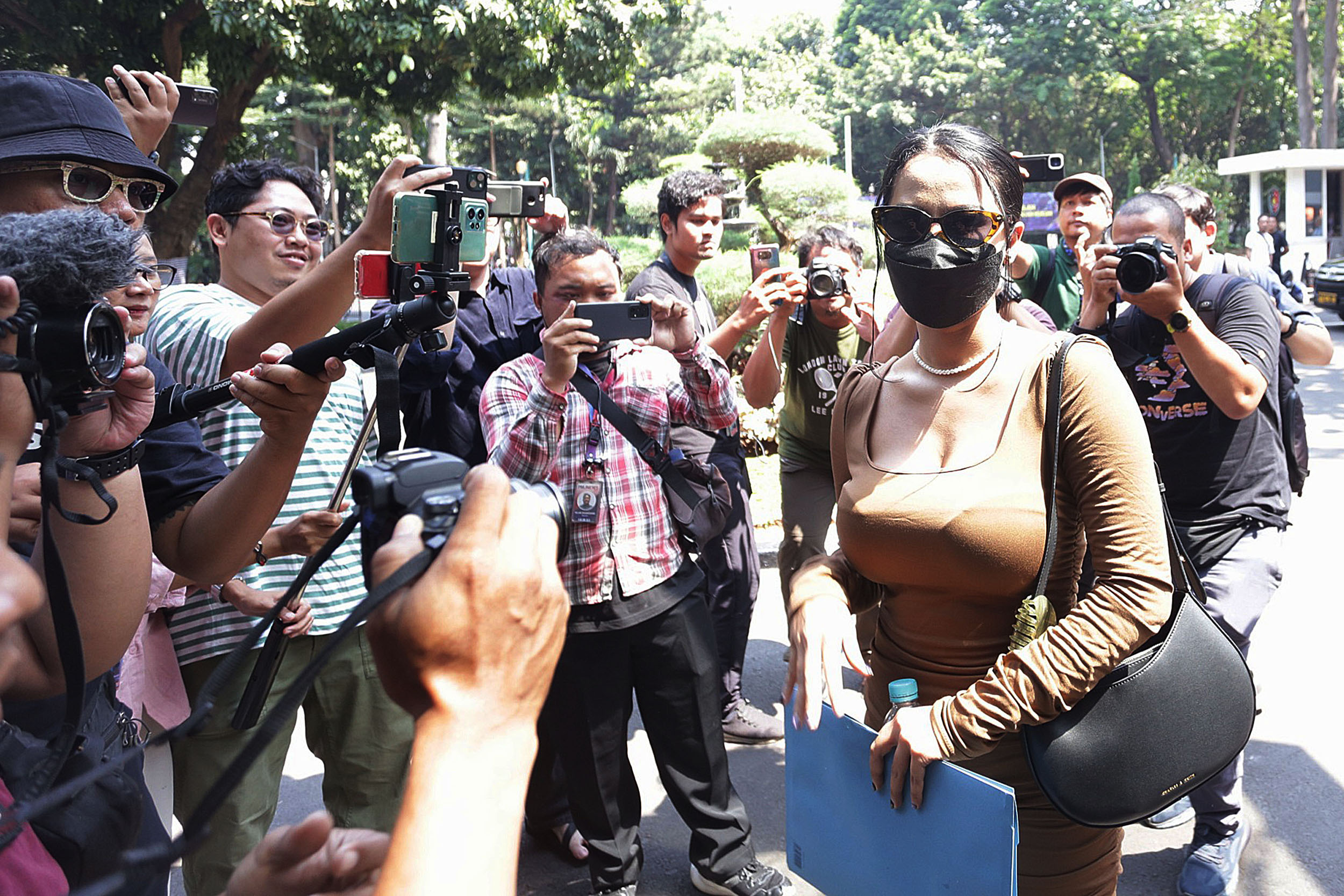 Janji Tidak Bikin Konten Porno Lagi, Siskaeee: Aku Kapok Banget Ini yang Terakhir - TribunNews.com