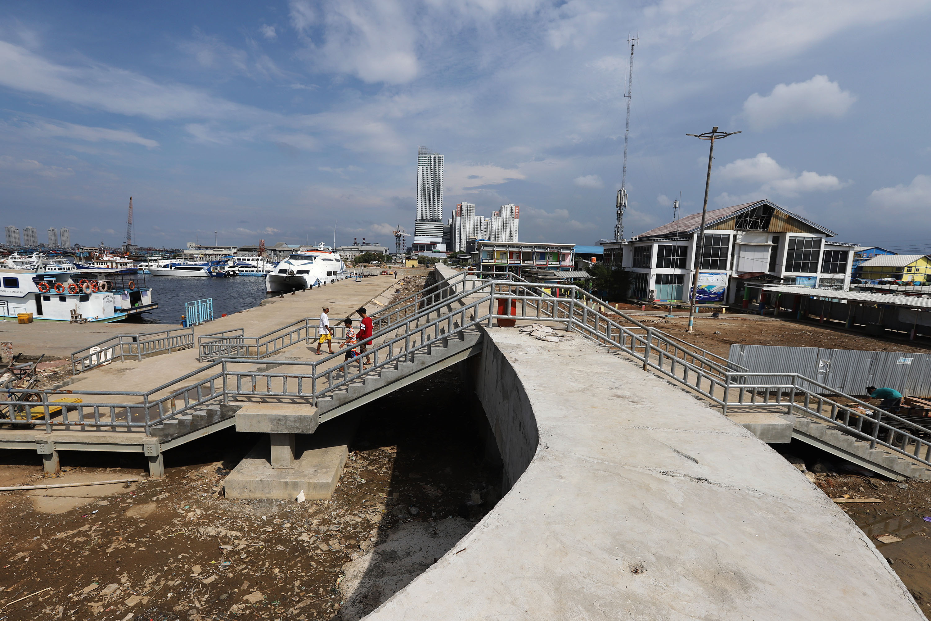 Tanggul Laut Raksasa Sepanjang 700 KM Dibangun dari Banten hingga Jatim ...