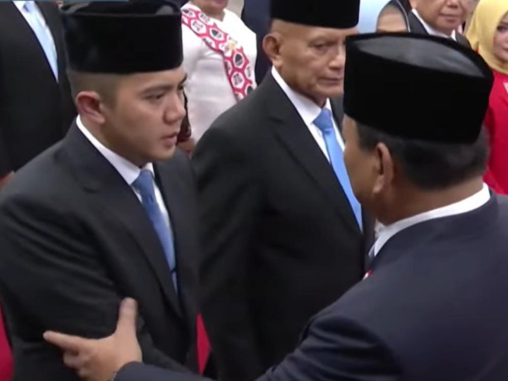 Pakar Komunikasi Politik Sebut Seskab Teddy sebagai Figur Sentral Komunikasi Prabowo dan Kabinet ...