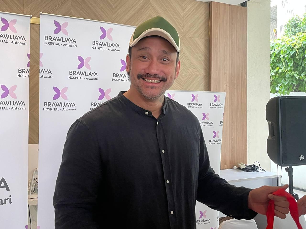 Tora Sudiro Cerita Persalinan Cucu Pertama: Tegang Nunggu, Main Mobil-Mobilan di RS - TribunNews.com