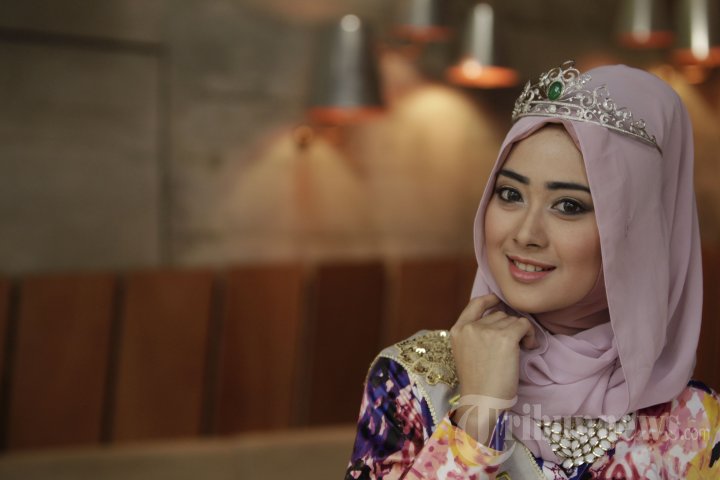 Nina Septiani World Muslimah Beauty 2012, Foto 10 #795692 - TribunNews.com