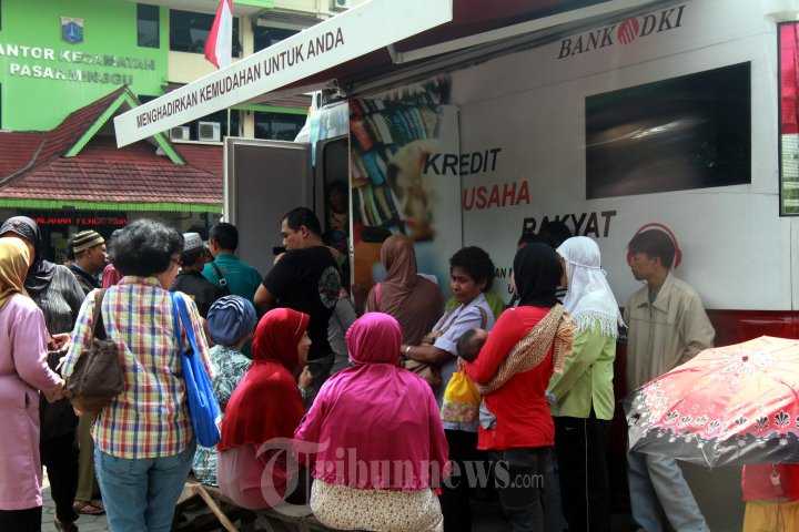 Bayar PBB Melalui Mobil Keliling Bank DKI, Foto 1 #1272482 - TribunNews.com