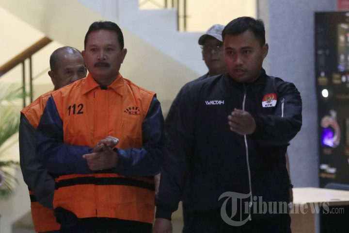 Walikota Madiun Maidi Ditahan KPK, Foto 4 #2031487 - TribunNews.com