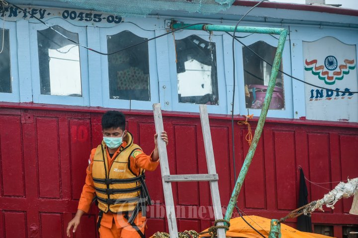Kapal Imigran Srilanka Kehabisan BBM di Pantai Lhoknga Aceh, Foto 22 ...