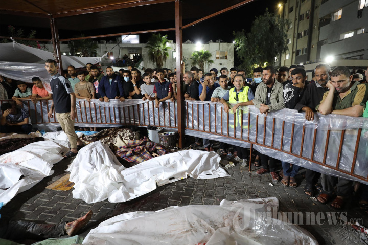 Mayat-mayat Bergelimpangan Direruntuhan Baptist Hospital di Gaza Tengah ...