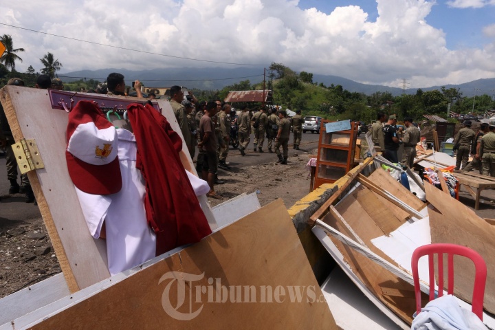 Penggusuran Rumah Penduduk Manado, Foto 3 #1698089 - TribunNews.com