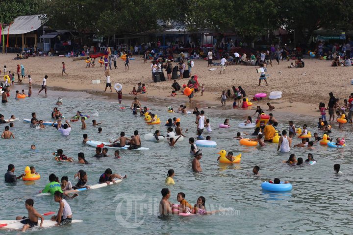 Tradisi Tupat Lebaran di Pantai Sanur, Foto 5 #1605845 - TribunNews.com