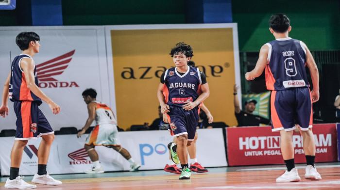 Andrew Ginting Tampil Totalitas Saat Berlaga Melawan Kanisius, Dukungan ...
