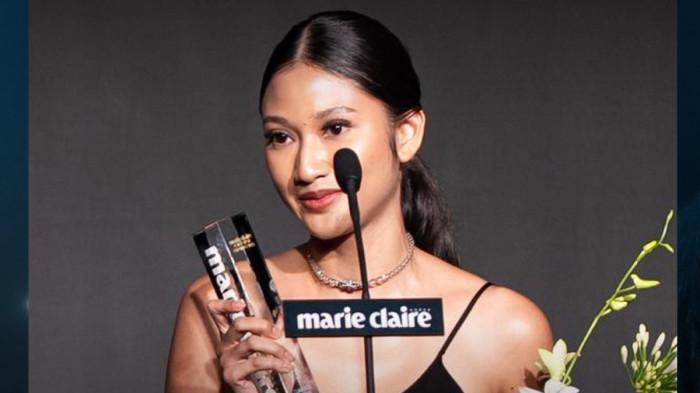 Bikin Heboh di Media Sosial, Claresta Taufan Foto Bareng Lisa BLACKPINK ...