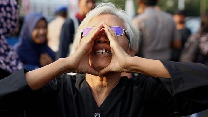 Budiman Sudjatmiko Disebut Tak Tahan Lapar dan Haus oleh Ibu Korban ...