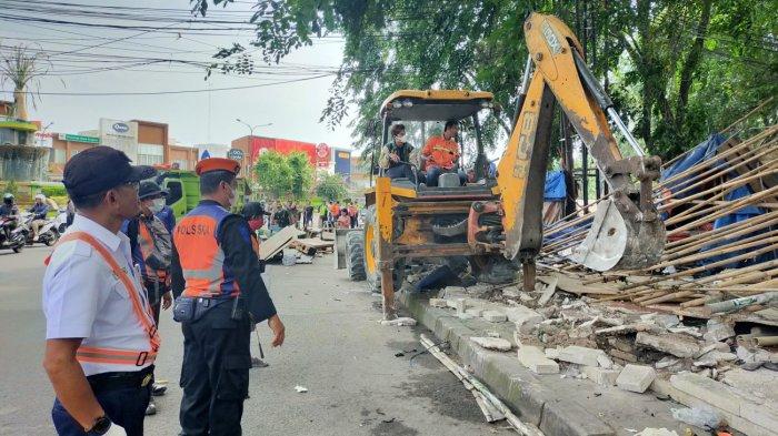 Jadi Lokalisasi, Taman Bencong dan Lahan Bekas KSO Dibuldoser Pemkab ...
