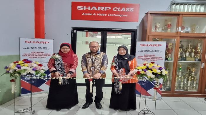 Sharp Hadirkan Program Sharp Class, Latih Siswa SMKN 39 Jakarta Jadi Tenaga Profesional ...