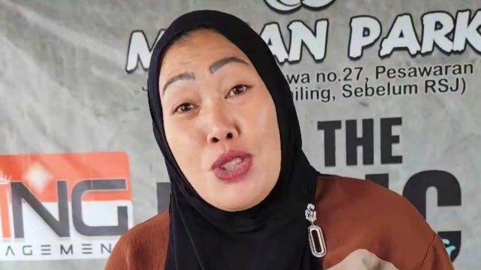 Viral dan Banyak Job, Susila Wati 'Bunda Dor Dor' Alami Dugaan Penipuan Honor Kerja ...