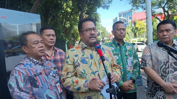 Pramono-Rano Tata Kabel Fiber Optik di Jakarta, Sepanjang 6.500 Meter ...