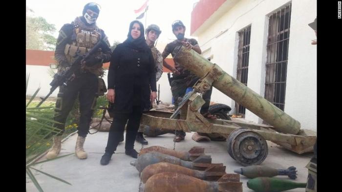 Ngeri! Ibu Rumah Tangga Ini Penggal dan Masak Kepala Para Anggota ISIS ...