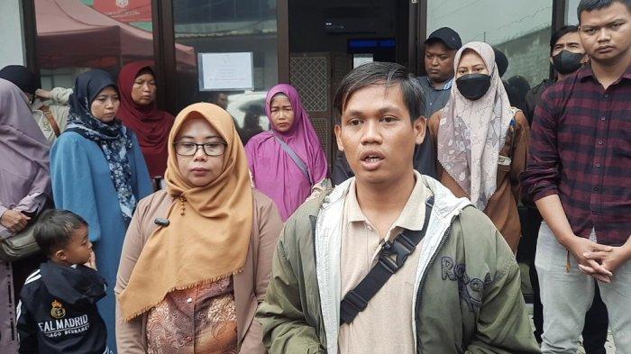 LPK Tahan Ratusan Ijazah, Warga Karawang Minta Tolong ke Dedi Mulyadi - Wartakotalive.com