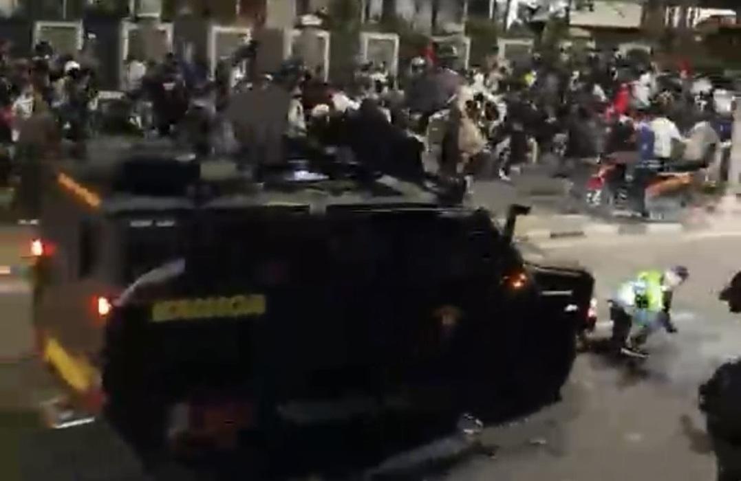 Driver Ojol Dikabarkan Meninggal Dunia Tergilas Mobil Brimob di Pejompongan - Wartakotalive.com