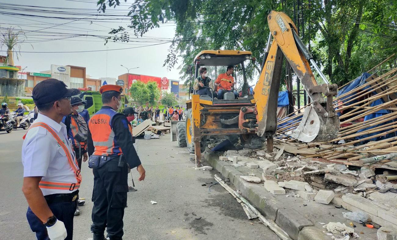 Jadi Lokalisasi, Taman Bencong dan Lahan Bekas KSO Dibuldoser Pemkab ...