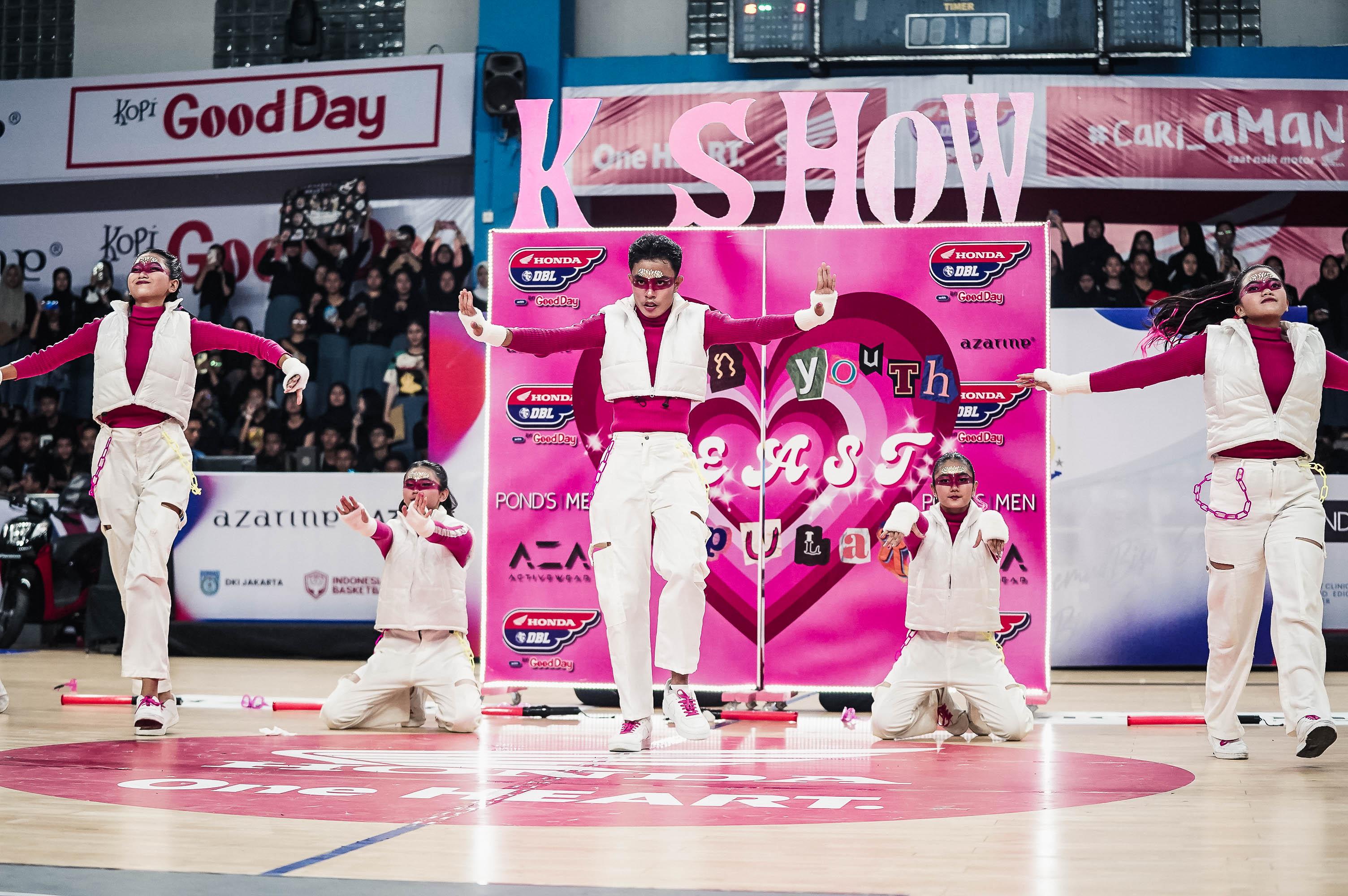 Keast Crew Hadirkan Nuansa Korean Show dengan Modern Dance dan ...